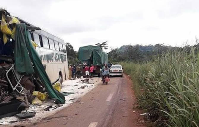 Un accident d'un bus de Touristique Express fait plusieurs morts vers ...